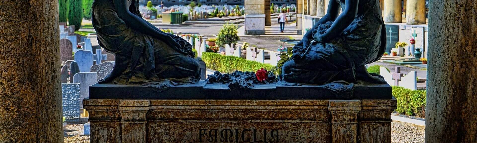 Monument funéraire : définition, réalisation et prix