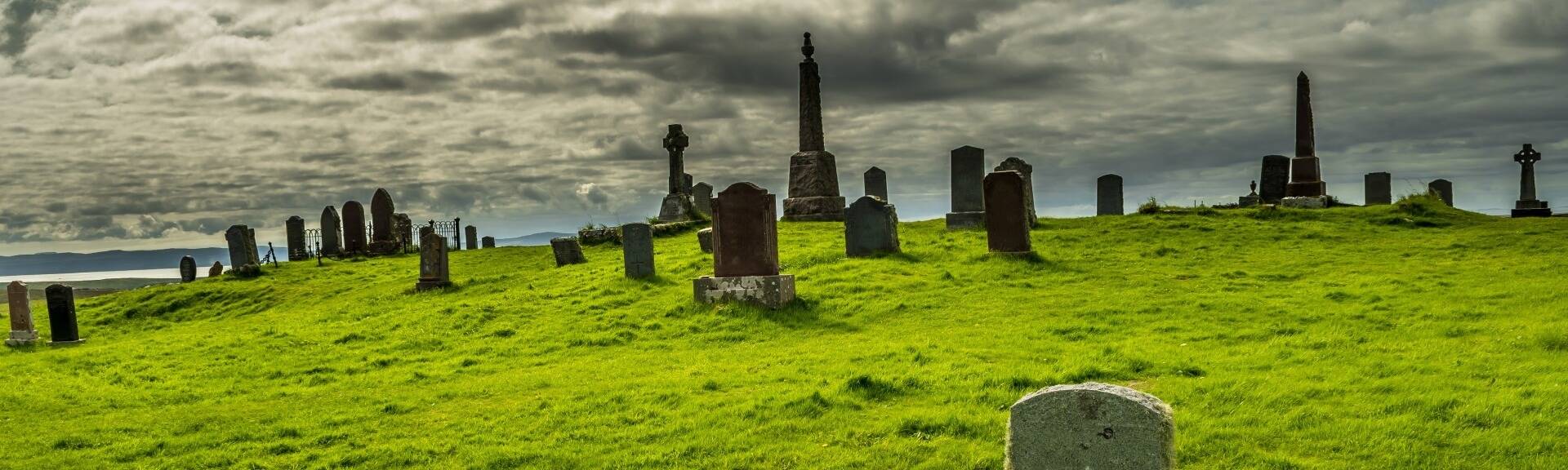 Les fosses communes et carrés des indigents dans l'histoire